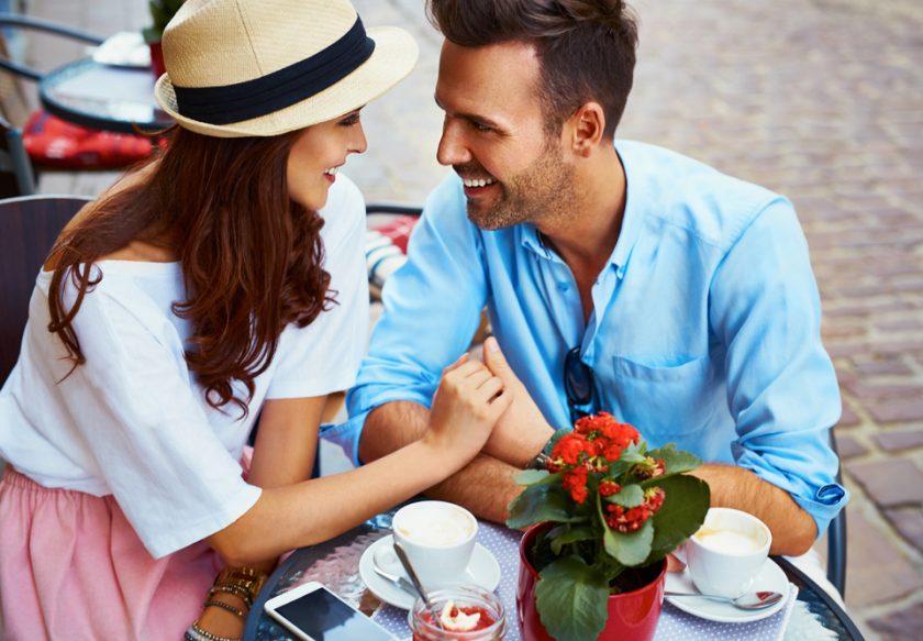 Your Date's Body Language - 29Secrets