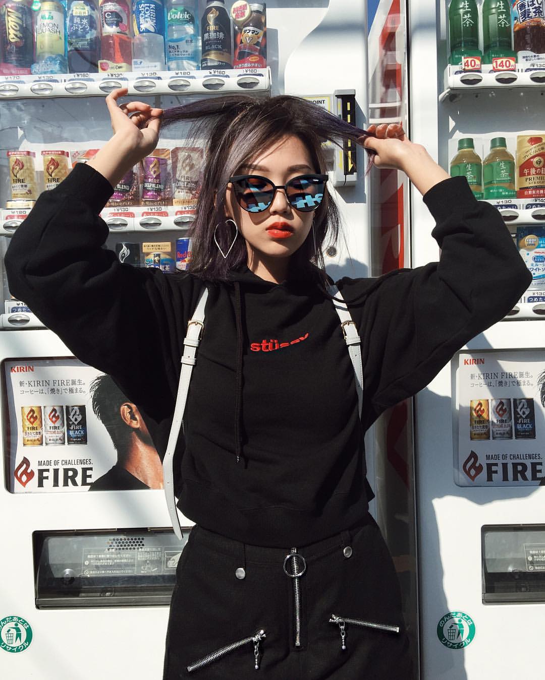 How To Be A Boss Beauty Vlogger, According To Karen O