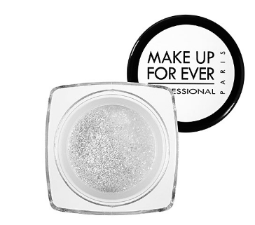How to Look Like an Ice Queen this Holiday Season - 29Secrets