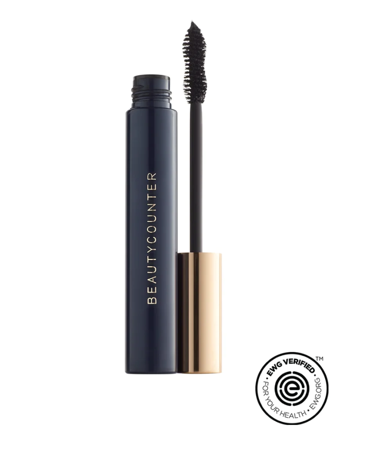 Step Up Your Lash Game this Year with these 18 Mascaras