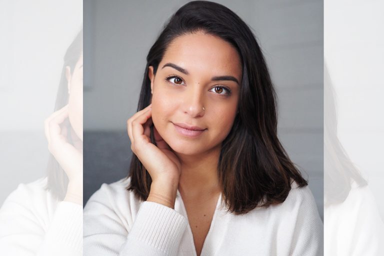 Beauty Panel: Burt's Bees' Goodness Glows Tinted Moisturizer - 29Secrets