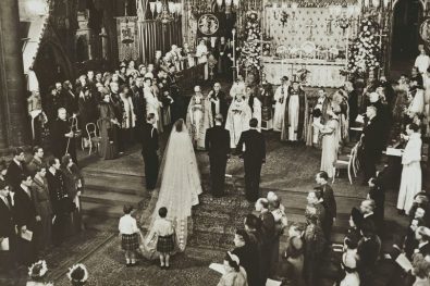 THE STORY OF: Queen Elizabeth II's Wedding Dress - 29Secrets