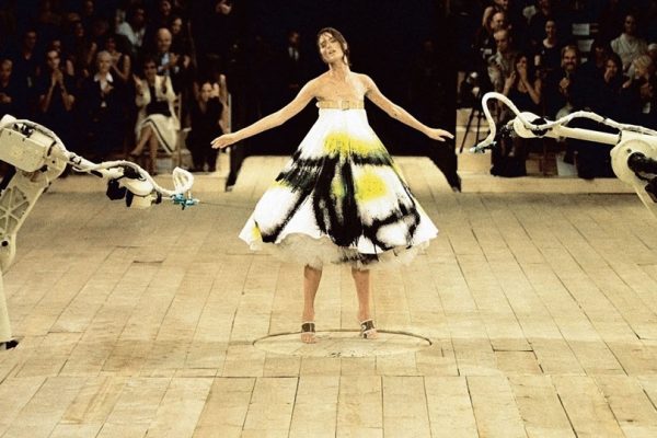 Alexander McQueen's 10 Most Iconic Runway Shows - 29Secrets