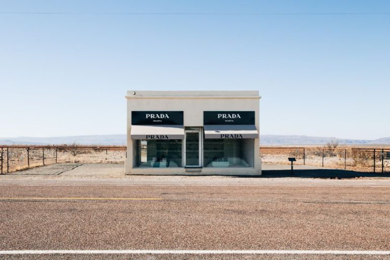 The History Of The Prada Marfa Installation In…The Middle Of The Desert ...