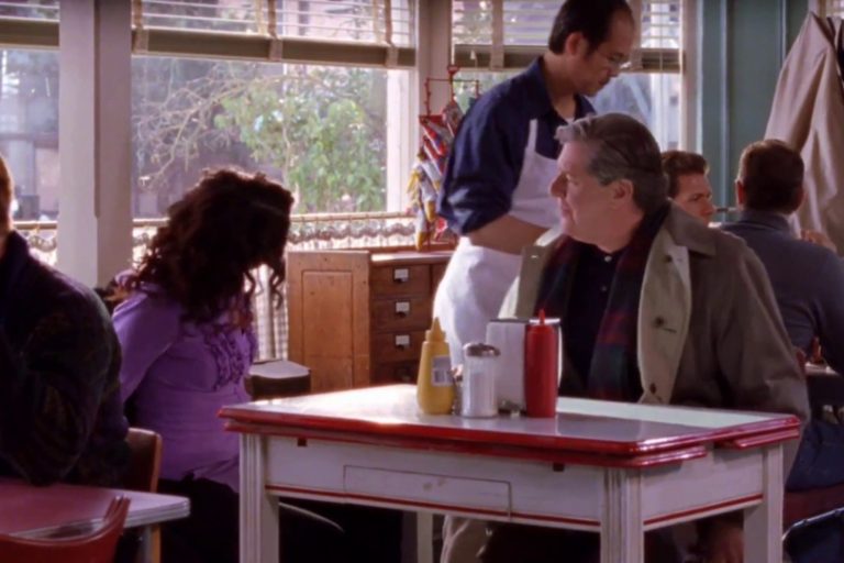 Gilmore Girls, Season 2, Episode 12 Recap: Richard in Stars Hollow ...