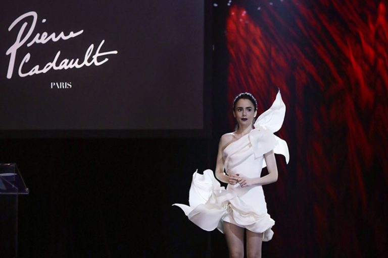 Emily in Paris, Season 1, Episode 9 Recap: An American Auction in Paris ...