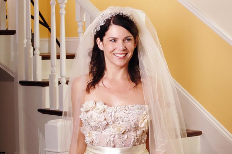 Gilmore Girls, Season 1, Episode 1 Recap: Pilot - 29Secrets