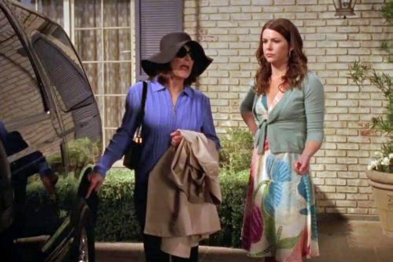 Gilmore Girls, Season 7, Episode 22 Recap: Bon Voyage - 29Secrets