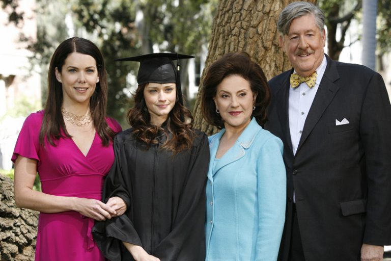 Gilmore Girls, Season 6, Episode 9 Recap: The Prodigal Daughter Returns ...