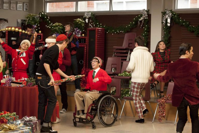Here's Every Christmas Episode Of 'Glee' To Stream This Holiday Season ...